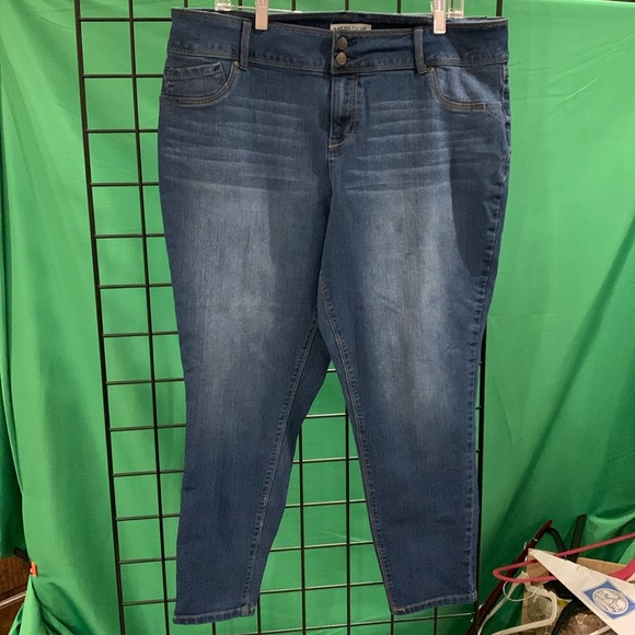 meri sky | Jeans | Meri Sky Taper Leg Blue Jeans 2 W | Poshmark